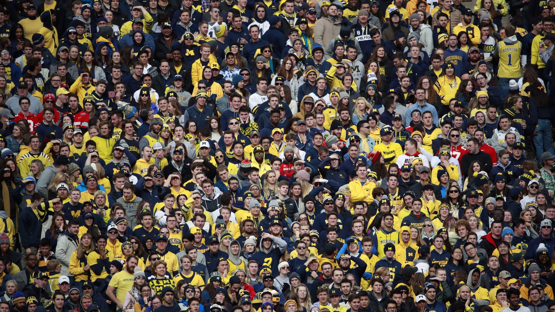 Michigan colleges could start selling alcohol at games this fall ...