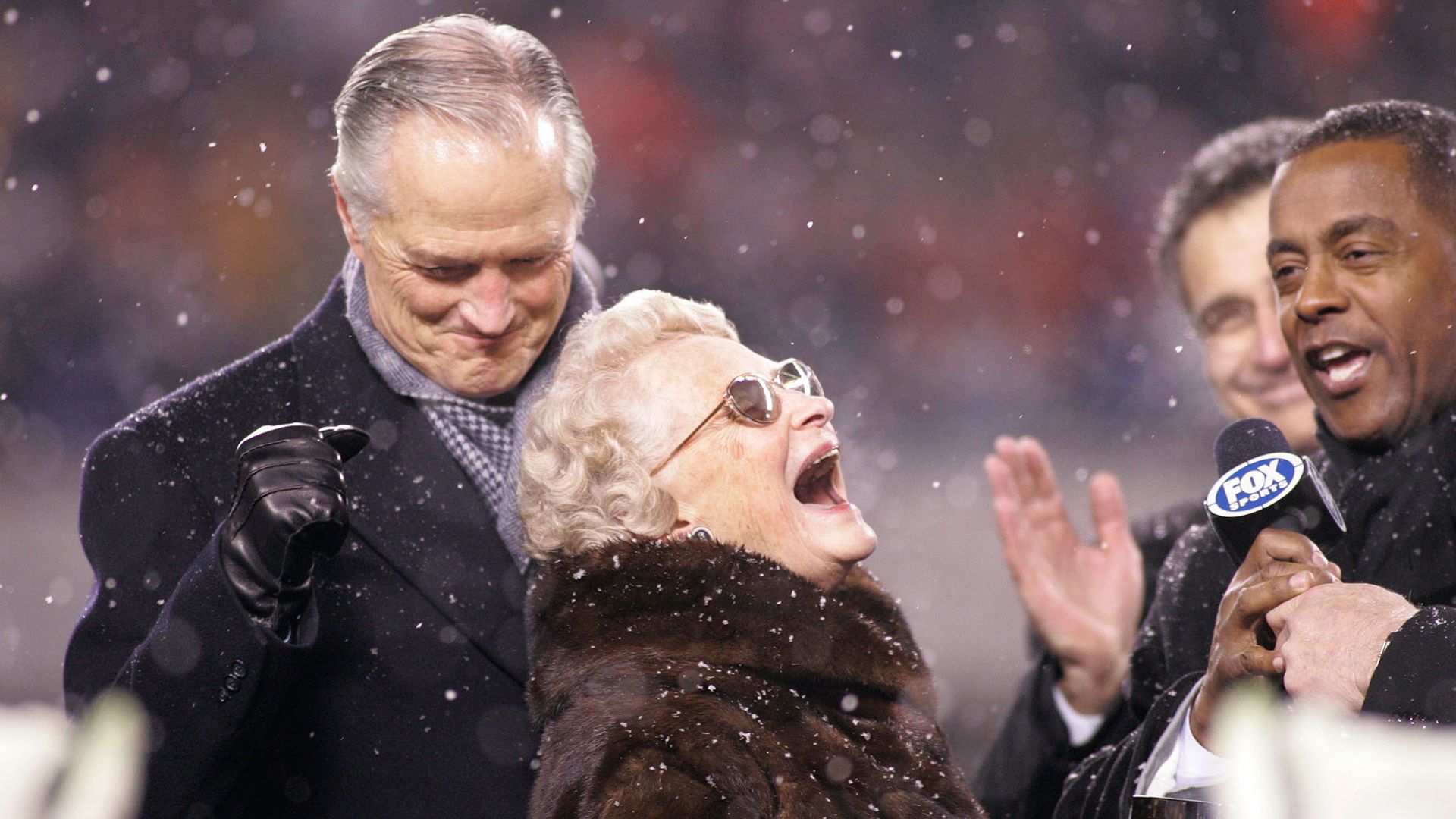 Chicago Bears owner Virginia McCaskey dies at 102 - Axios Chicago