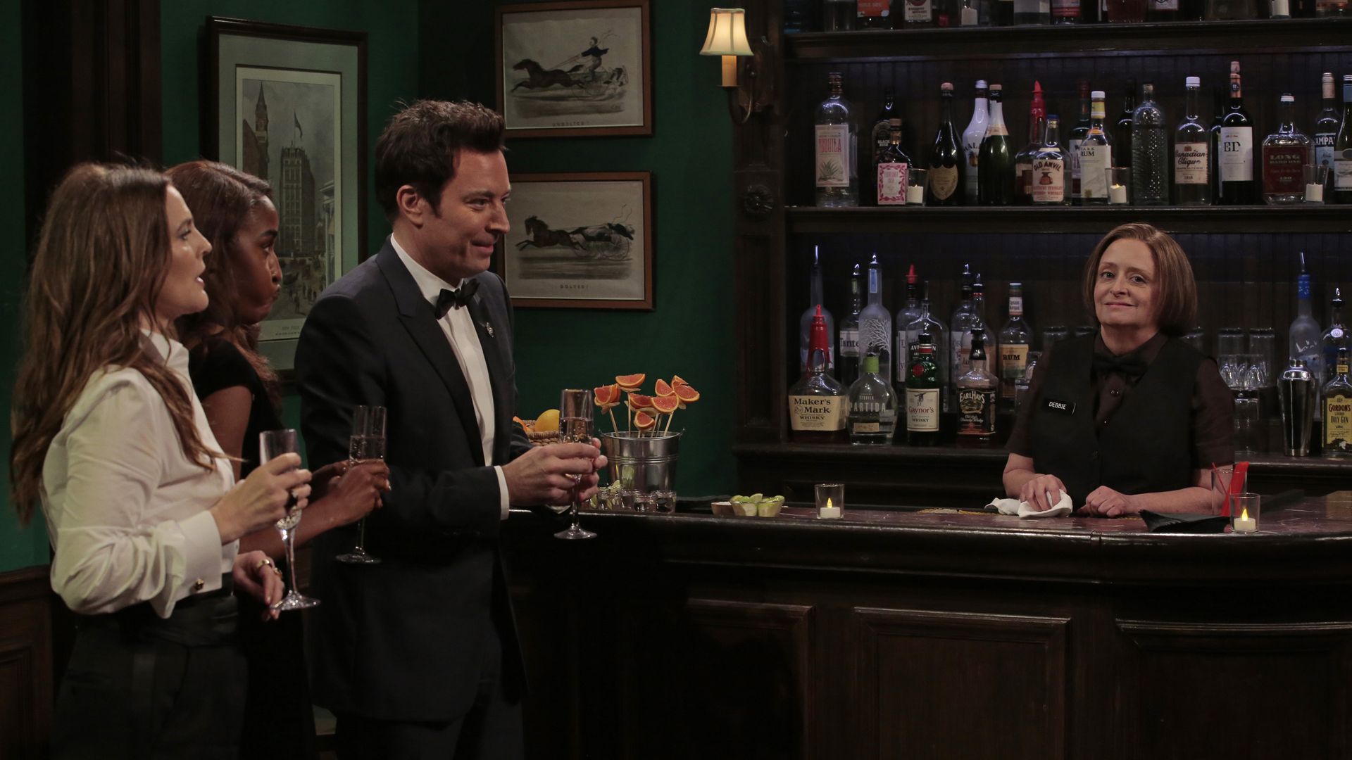 Rachel Dratch of "SNL" shares her Massachusetts hometown faves - Axios ...