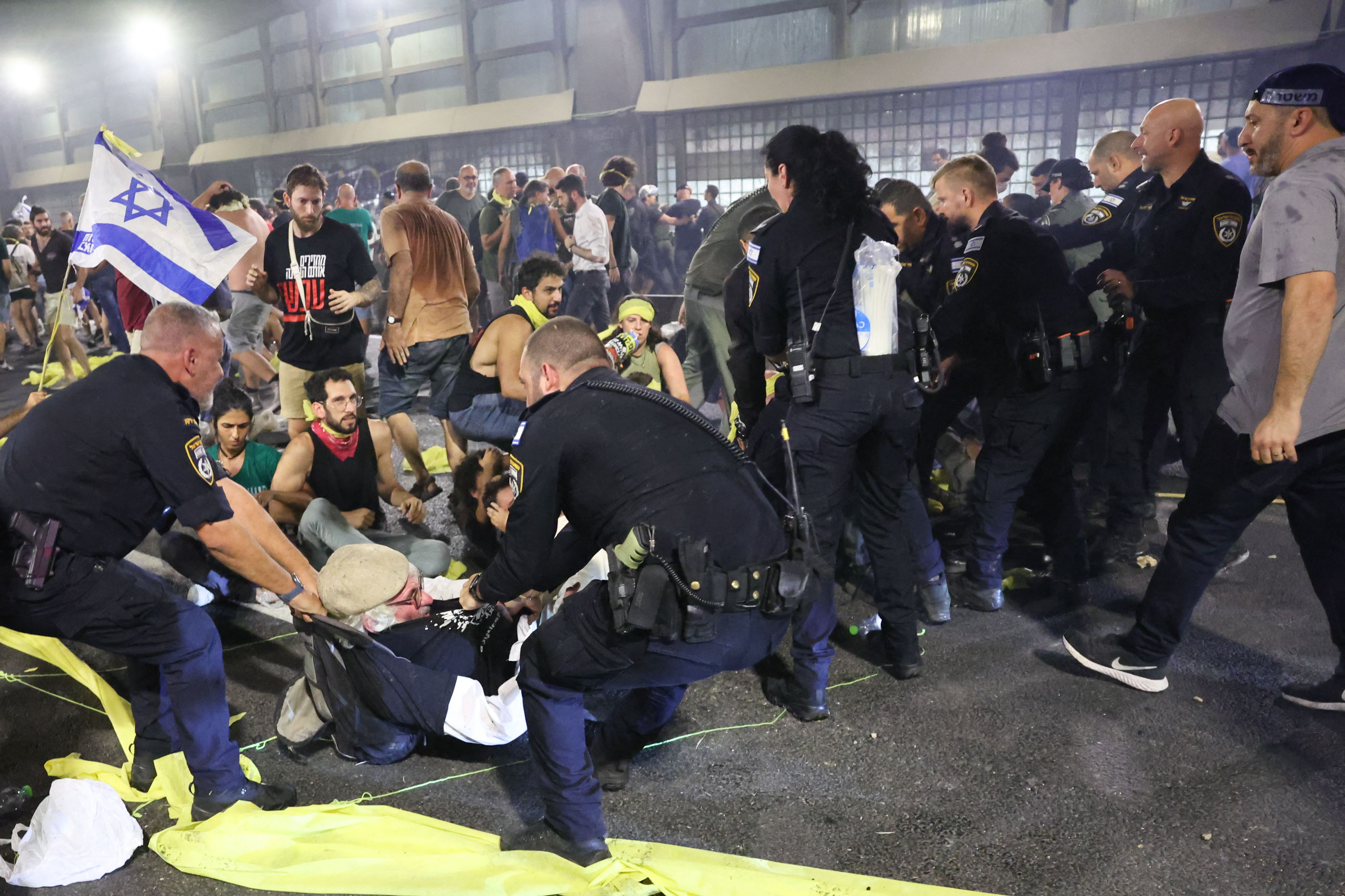 Thousands protest in Israel to demand Gaza deal after 6 hostages killed