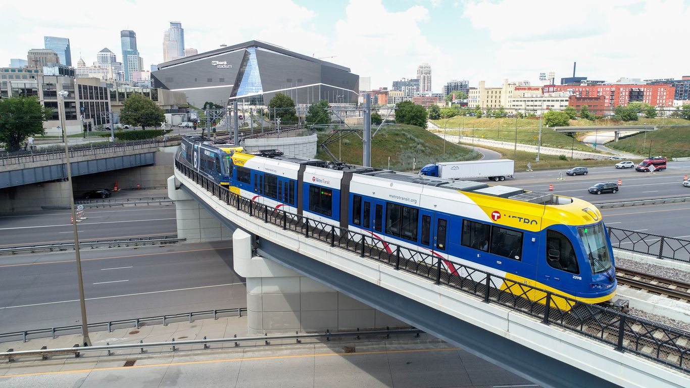 Twin Cities light rail trains two cars instead of three - Axios Twin Cities