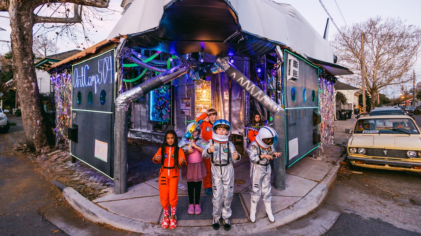 Fully Dressed: Outta this world house float - Axios New Orleans