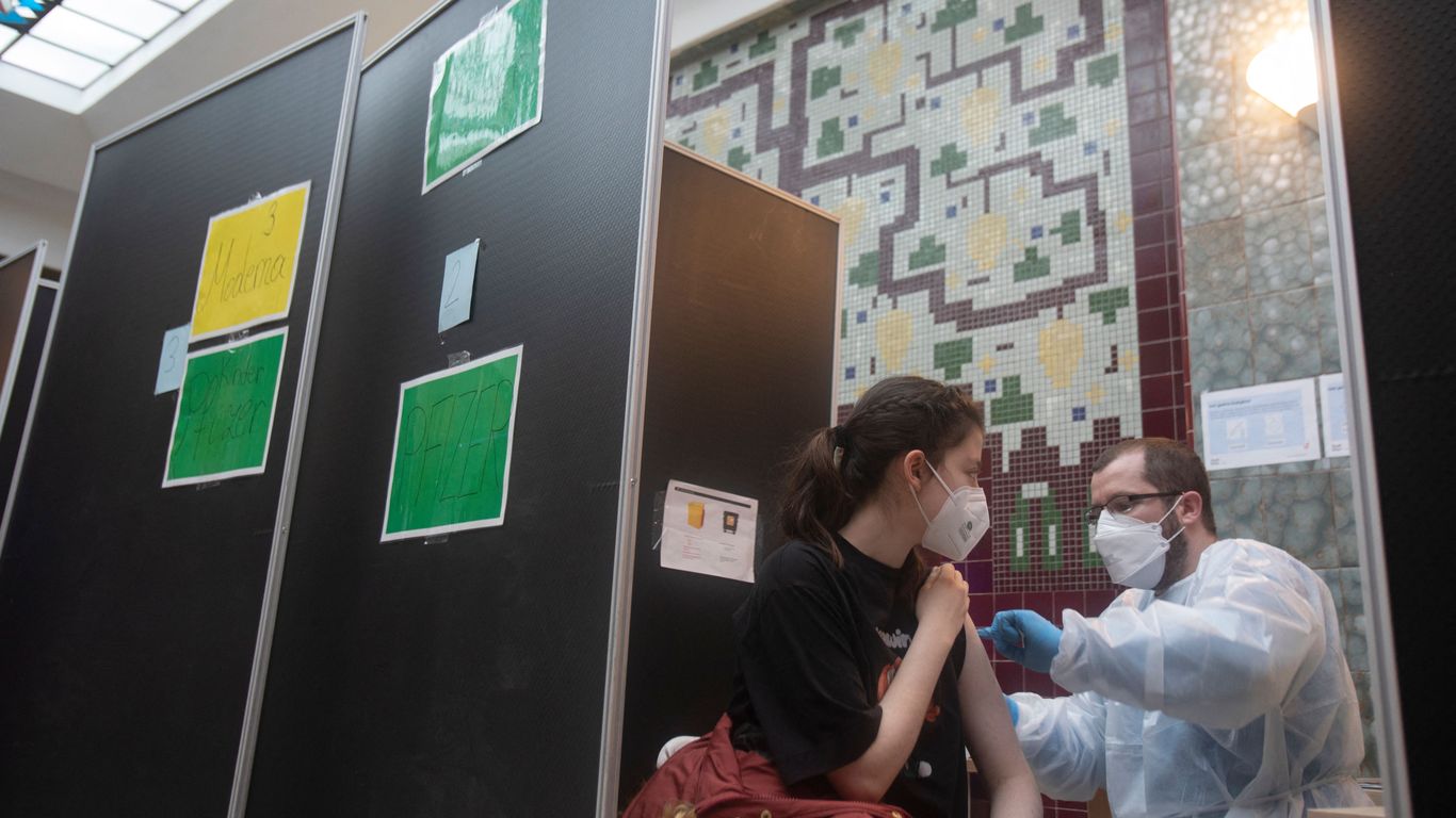 Austria suspends sweeping COVID vaccine mandate