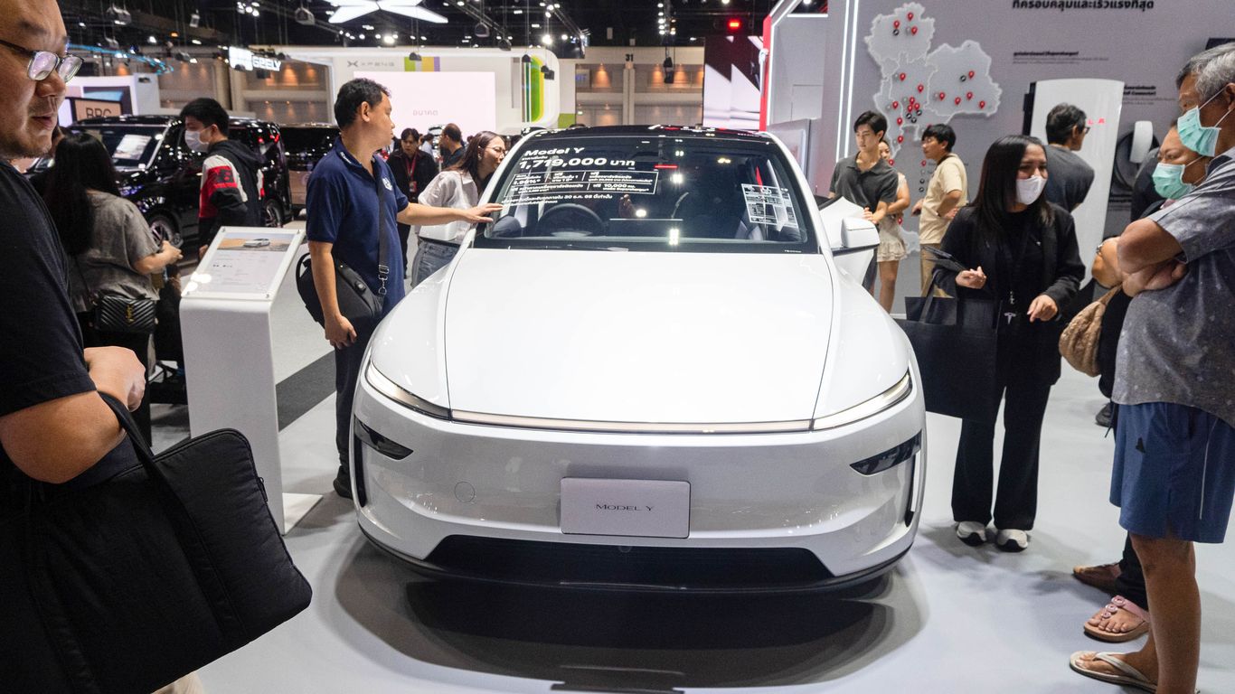 Tesla Sales Drop: 2024 Numbers & What's Behind the Decline - World ...