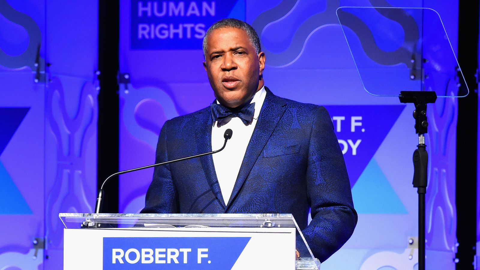 Billionaire pays off student debt of Morehouse College's entire ...