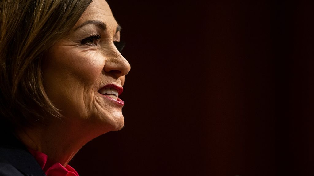 Iowa Gov. Kim Reynolds launches re-election campaign - Axios Des Moines