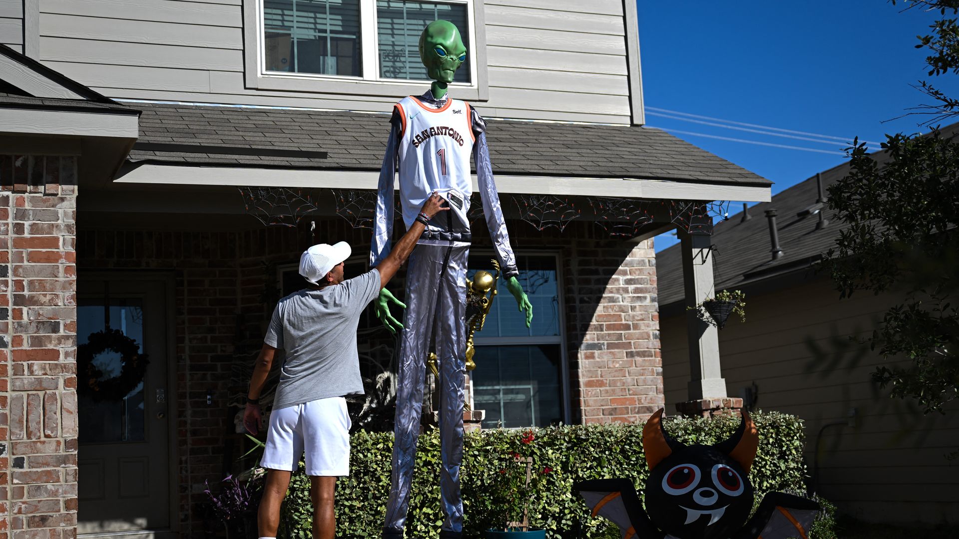 1 photo to go: Wickedly cool Wemby - Axios San Antonio