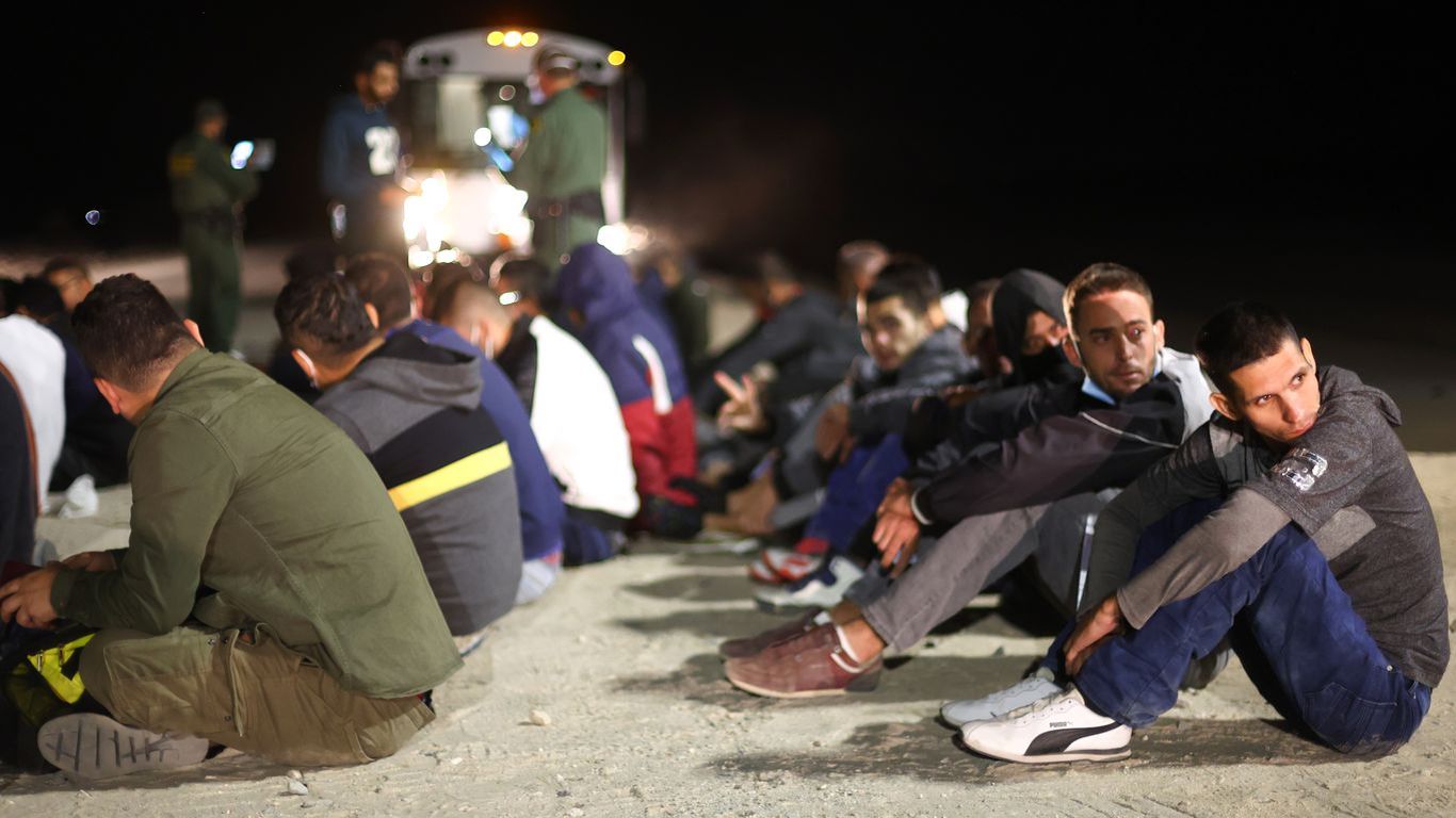 What the growing number of Mexican migrant encounters at the border ...