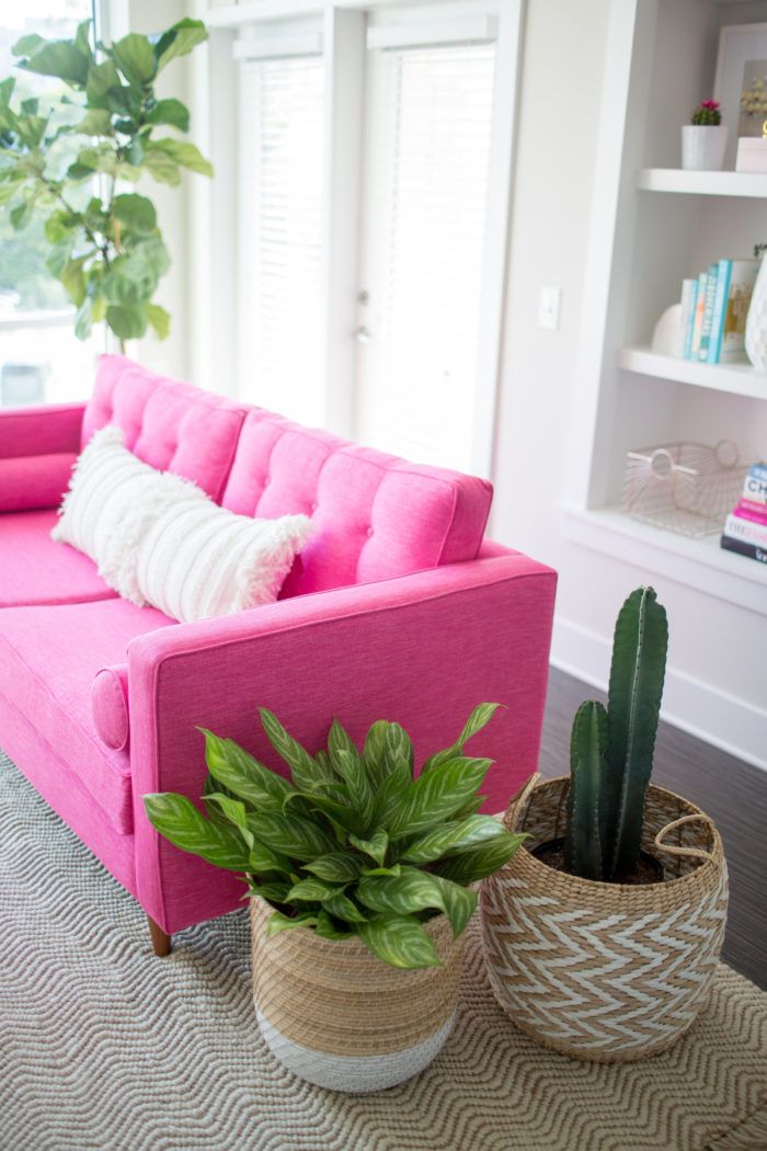 Home Tour: This fashion blogger’s 765-square-foot Uptown apartment was ...