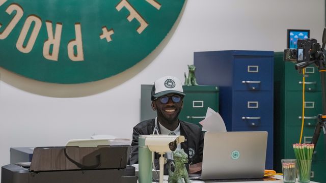 Austin artist Moyo Oyelola's meditates on free will at Carver Museum ...