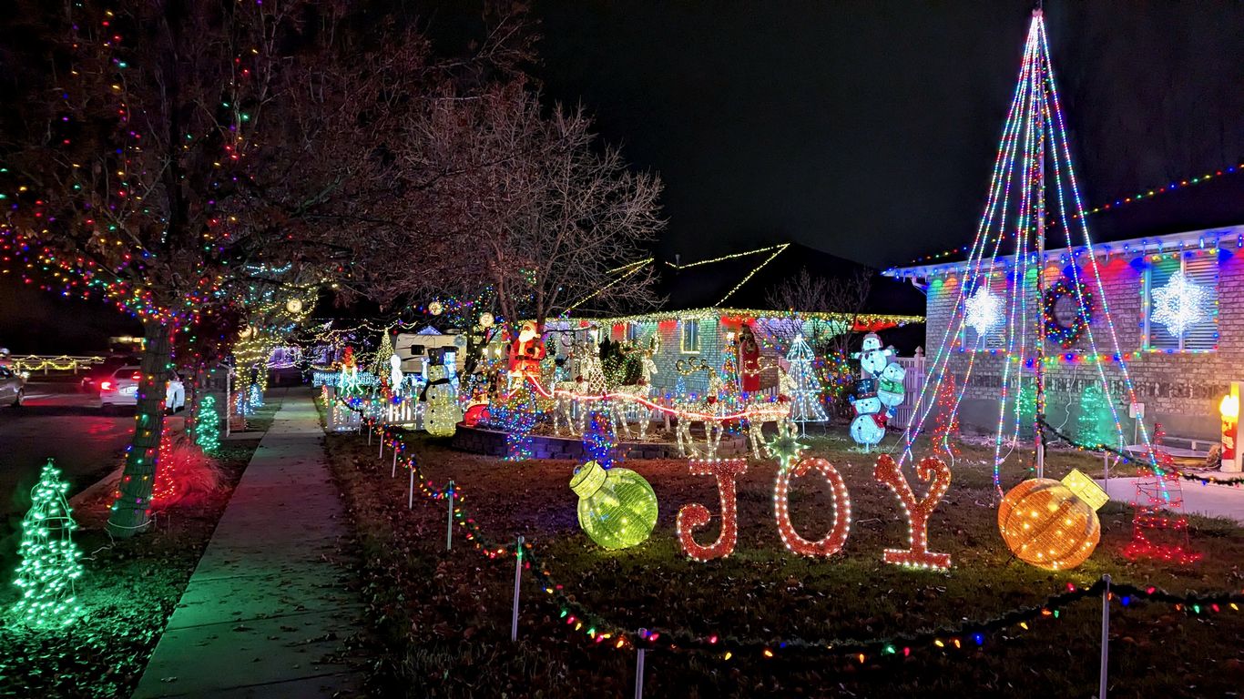 Take a tour of Magna and West Valley Christmas lights - Axios Salt Lake ...