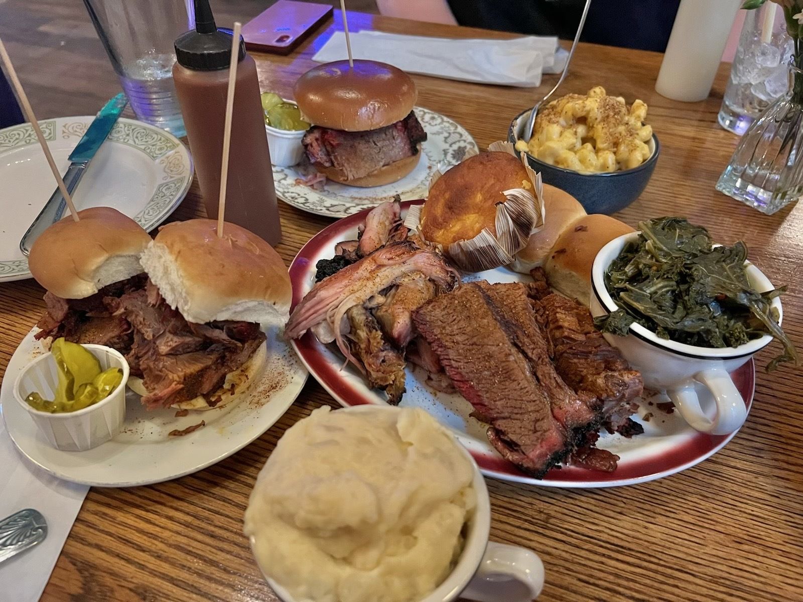 Barbecue spots to try in Chicago for Father's Day - Axios Chicago