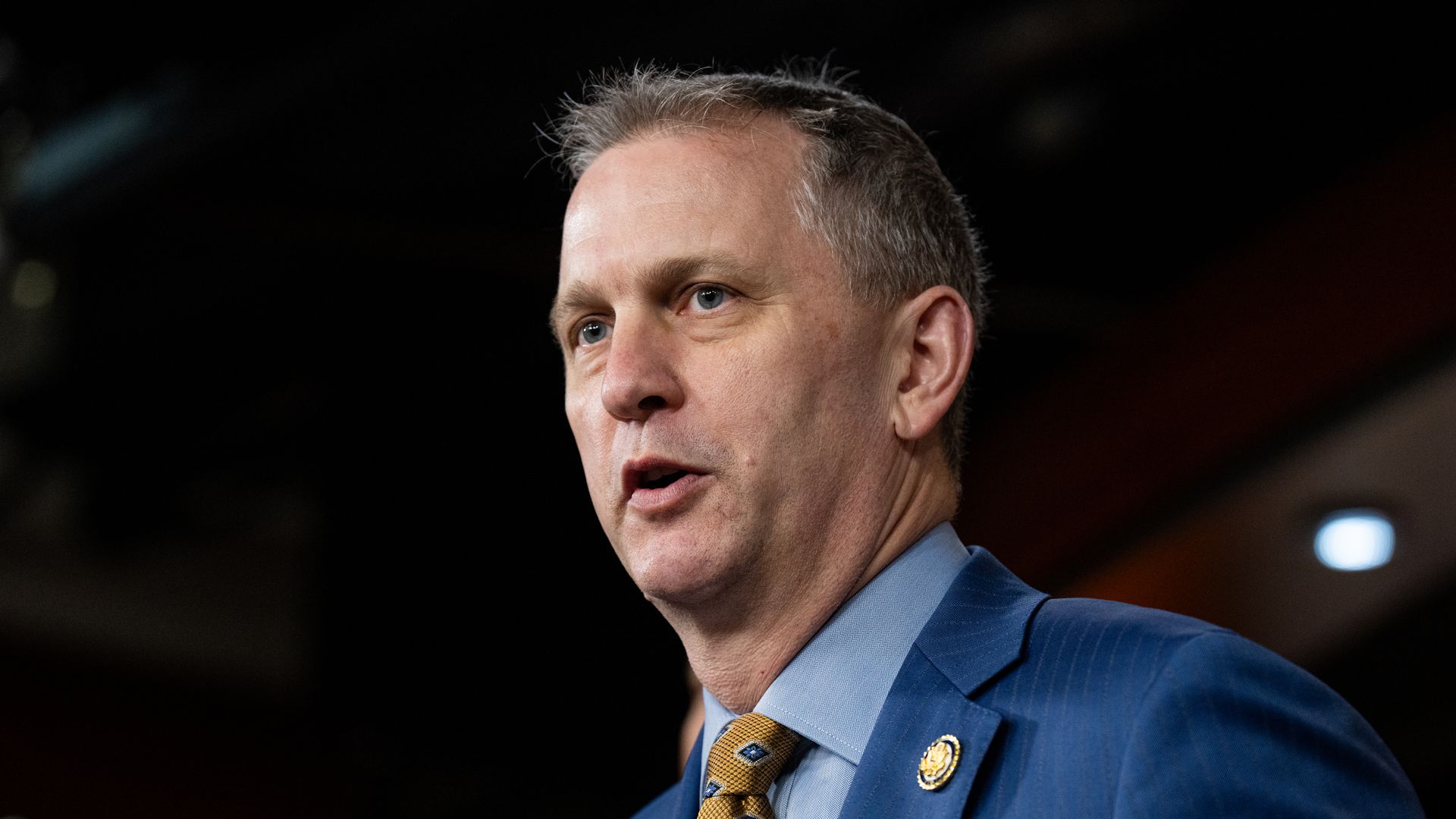 Rep. Sean Casten revamping his transmission bill