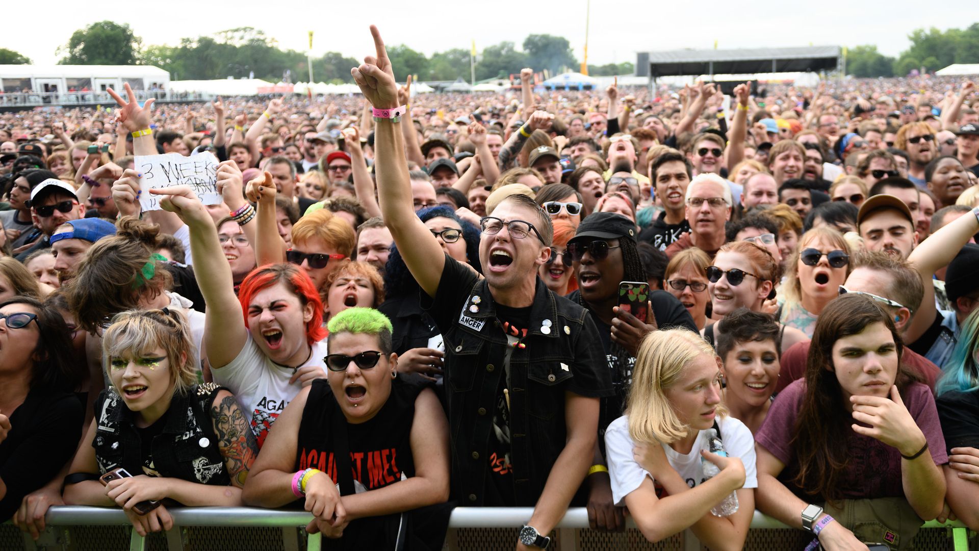 Riot Fest to stay in Chicago's Douglass Park, ditches Bridgeview move ...