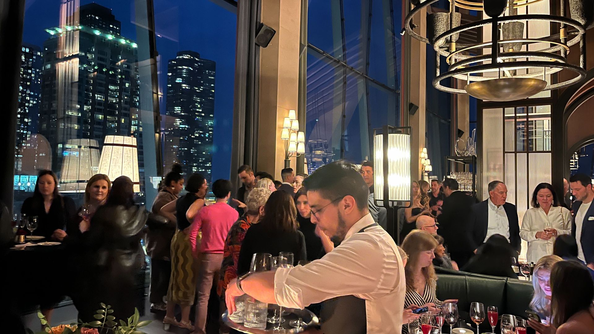 New Tuscan steakhouse Tre Dita opens at Chicago's St. Regis Hotel - Axios Chicago