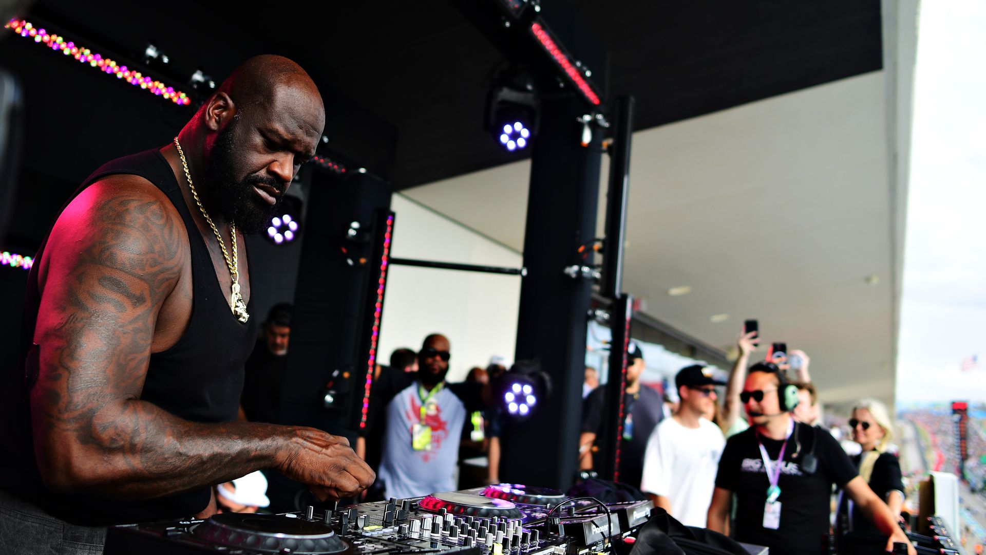Shaq brings DJ Diesel show to Columbus Haunted Fest this fall - Axios ...