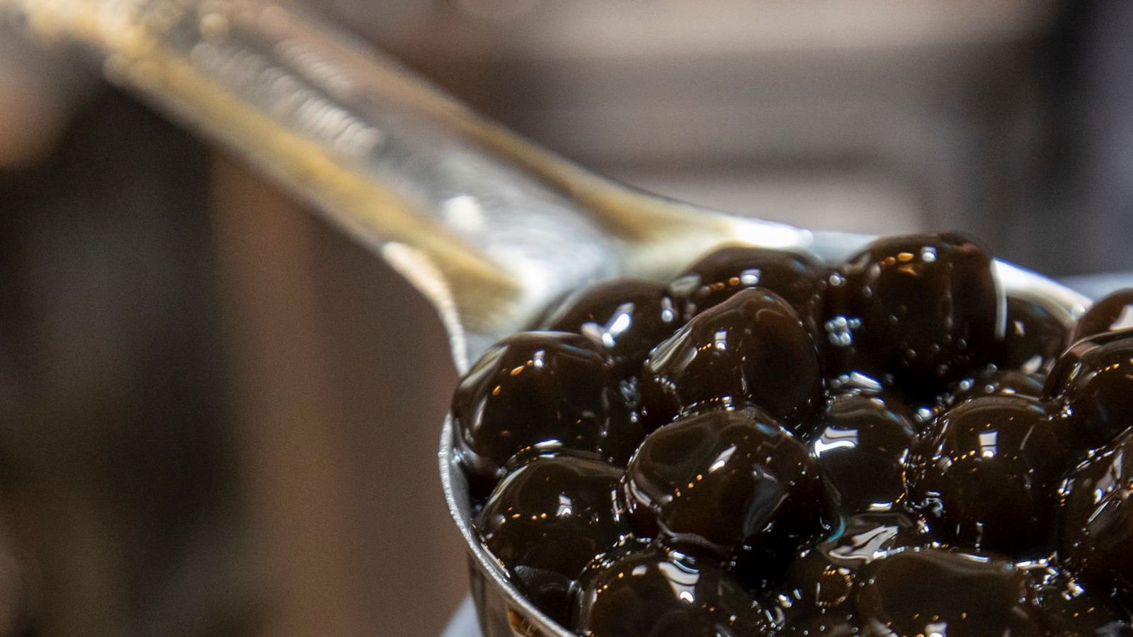 US coffee drinkers learn to love bubble tea culture