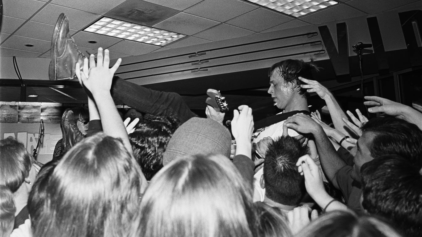 Material Issue documentary premiers Dec. 2 at Chicago's Lincoln Hall ...