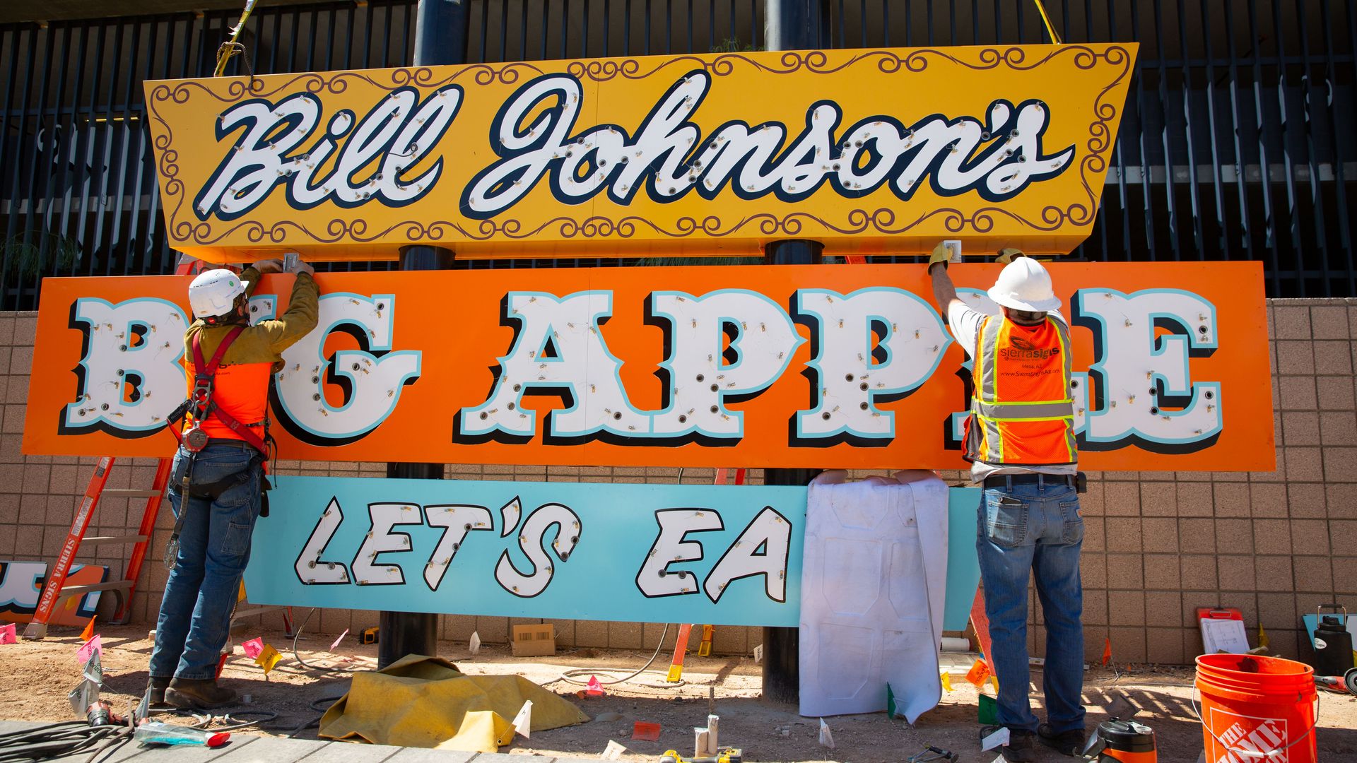 Mesa gives historic neon signs a new life - Axios Phoenix