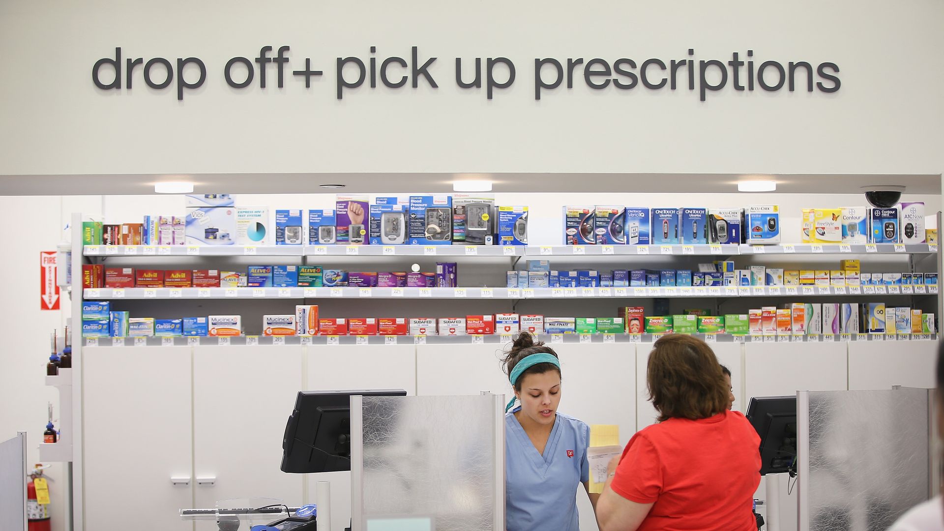 Walgreens to pay workers' tuition to bolster pharmacist ranks