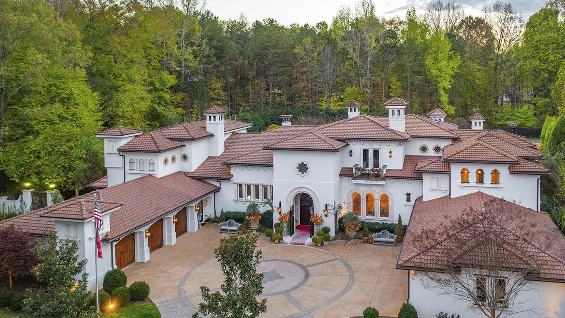 Charlotte Checkers owner estate listed for $7.8M - Axios Charlotte