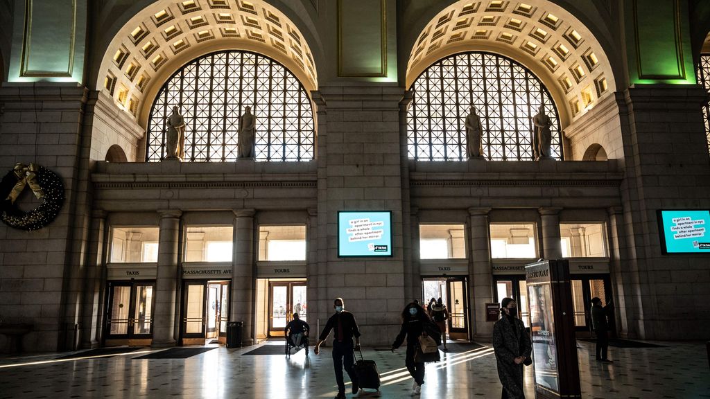 D.C.'s Union Station increases security as foot traffic returns - Axios ...