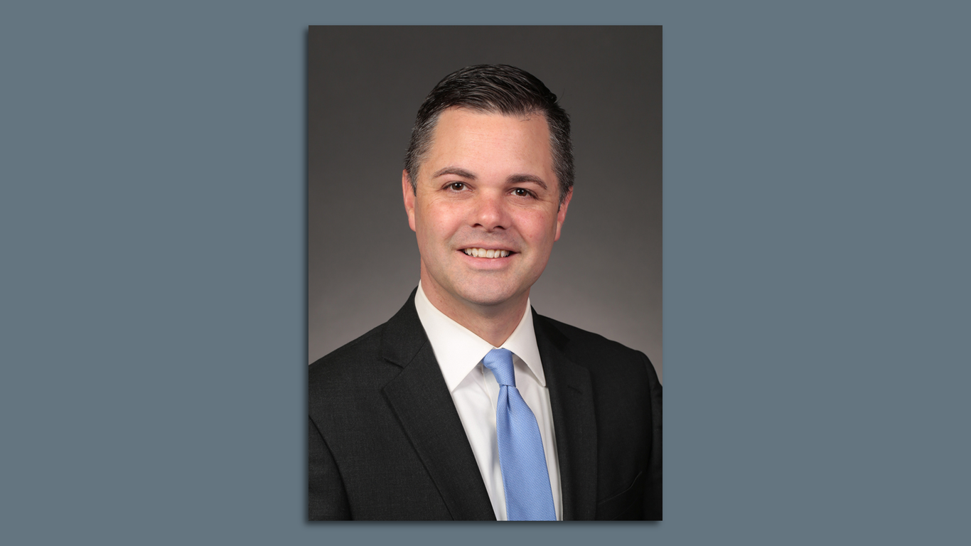 How Iowa's U.S. House candidate Zach Nunn starts his day - Axios Des Moines