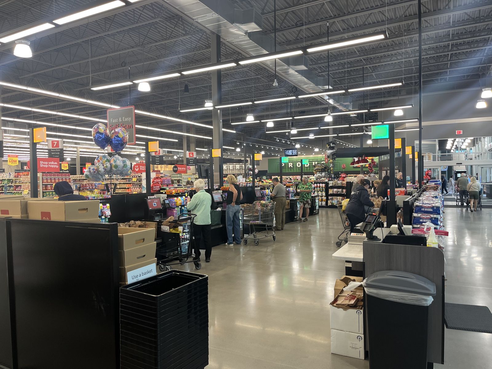 Cub Foods unveils flagship Burnsville store, but don't expect big ...