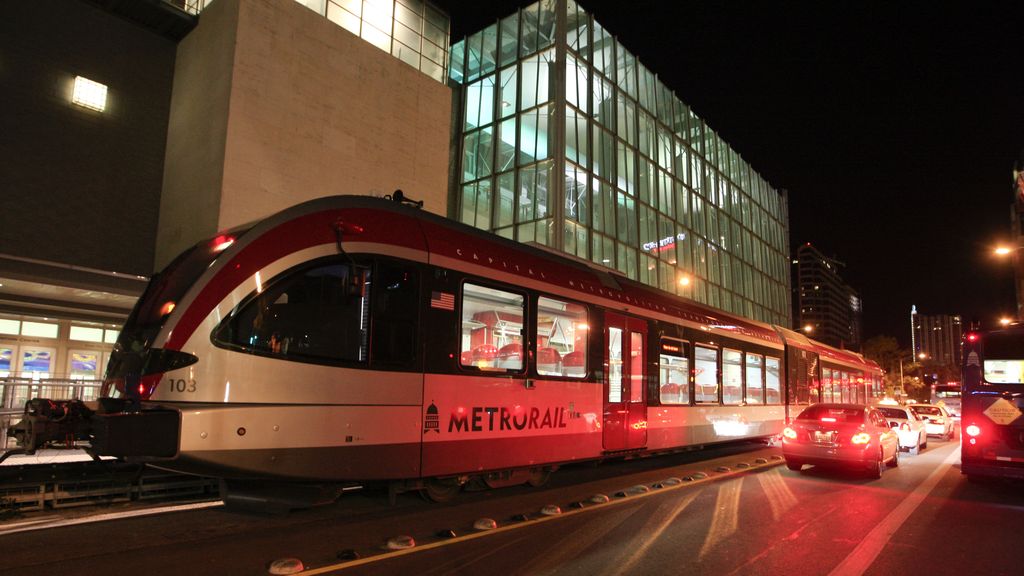 Austin light rail plan unveiled even as state officials question ...