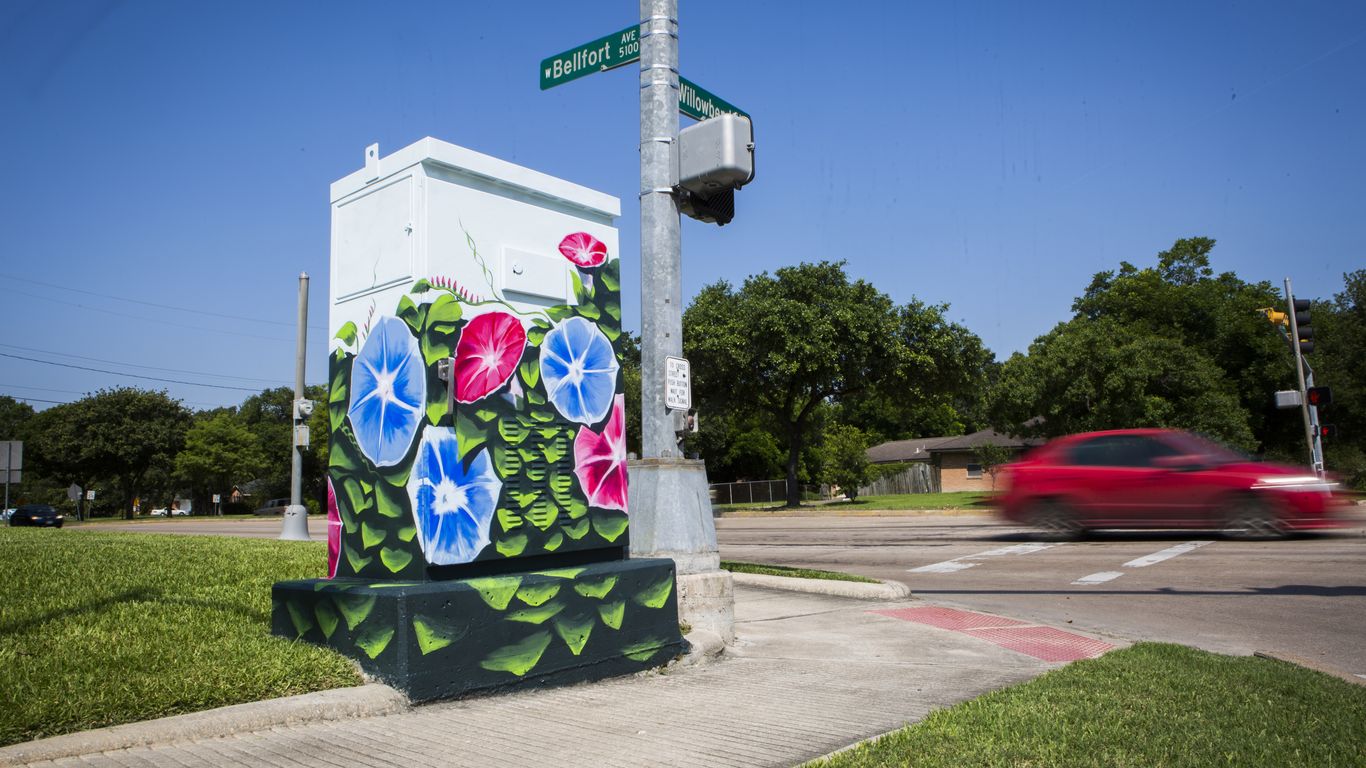 Houston traffic signal control cabinet murals return - Axios Houston