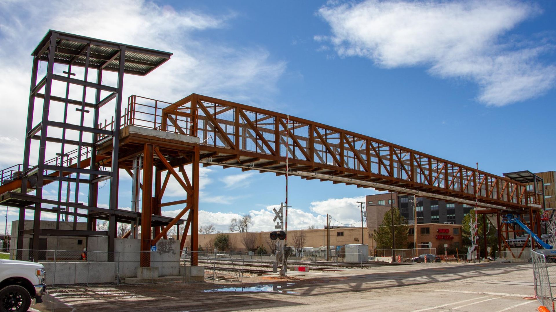 Construction on 300 North pedestrian bridge in Salt Lake City delayed ...