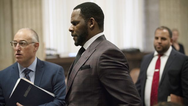 R. Kelly arrested on federal sex charges