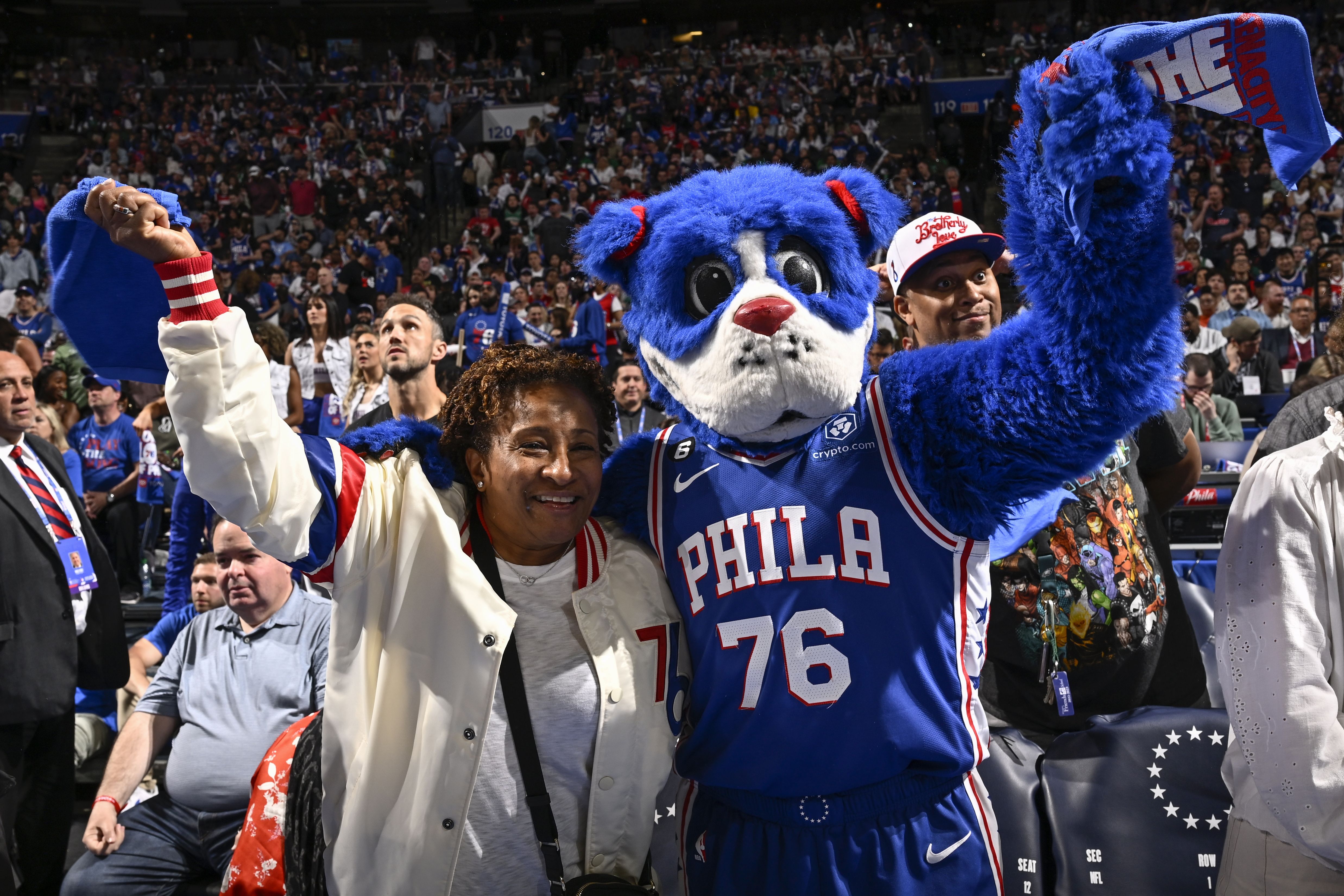 Philly's bid for a WNBA team: Wanda Sykes and the Philadelphia Sisters ...