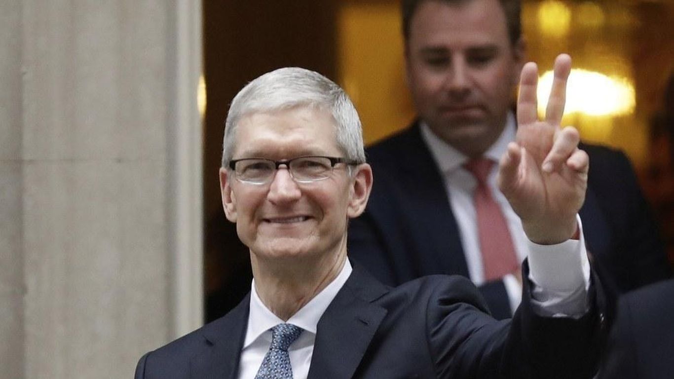 Apple to spend $1b on U.S. manufacturing