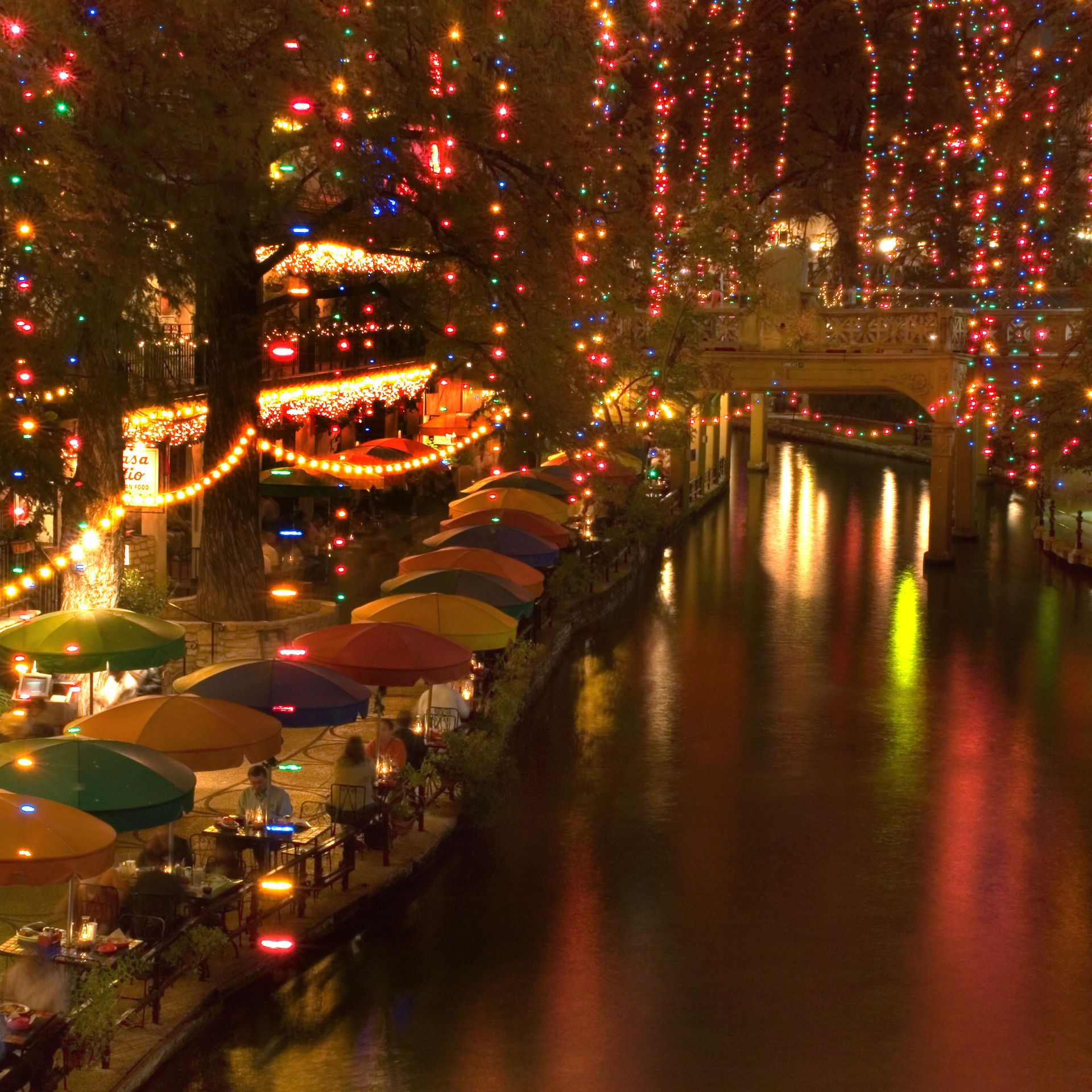 Riverwalk At Christmas Time
