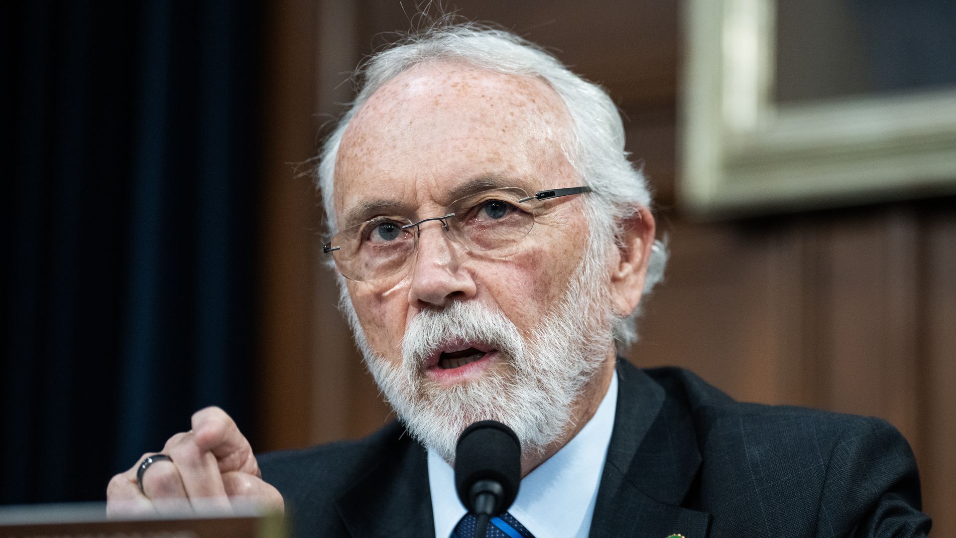 Dan Newhouse, one of last 2 impeachment Republicans in Congress, wins ...