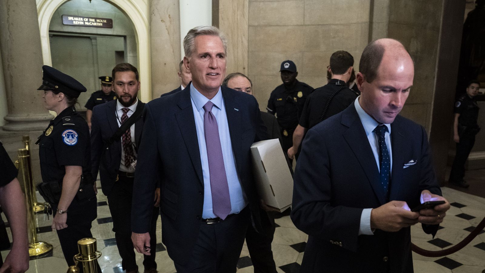 McCarthy to be given Pelosi's office at the Capitol