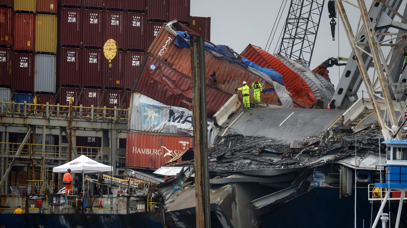 Ship involved in Baltimore bridge collapse lost power day before crash