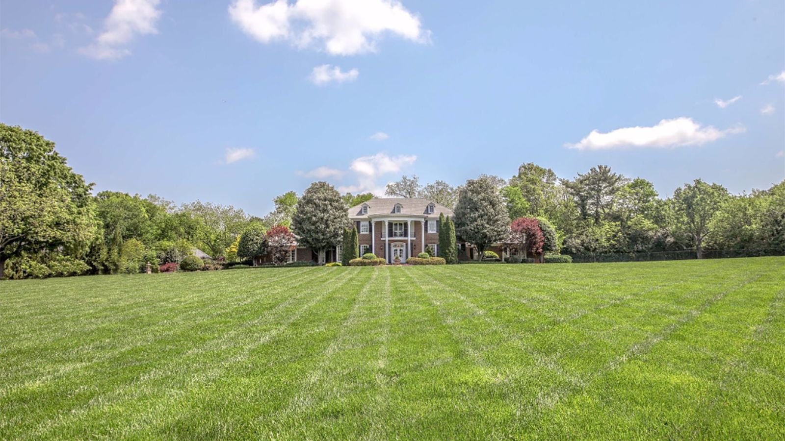 The Siskey family’s SouthPark mansion is on the market - Axios Charlotte