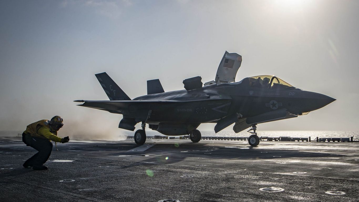 Military pilot asked 911 dispatcher for help after ejecting from ...