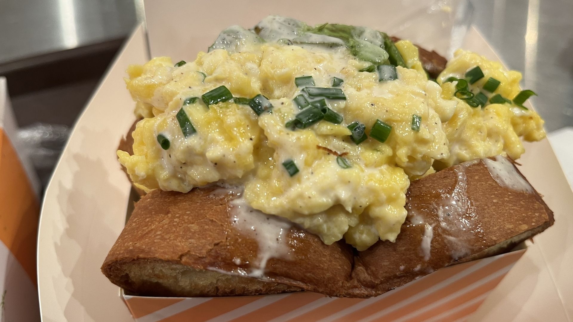New breakfast spot Egg Tuck serves up delicious sandwiches - Axios Chicago