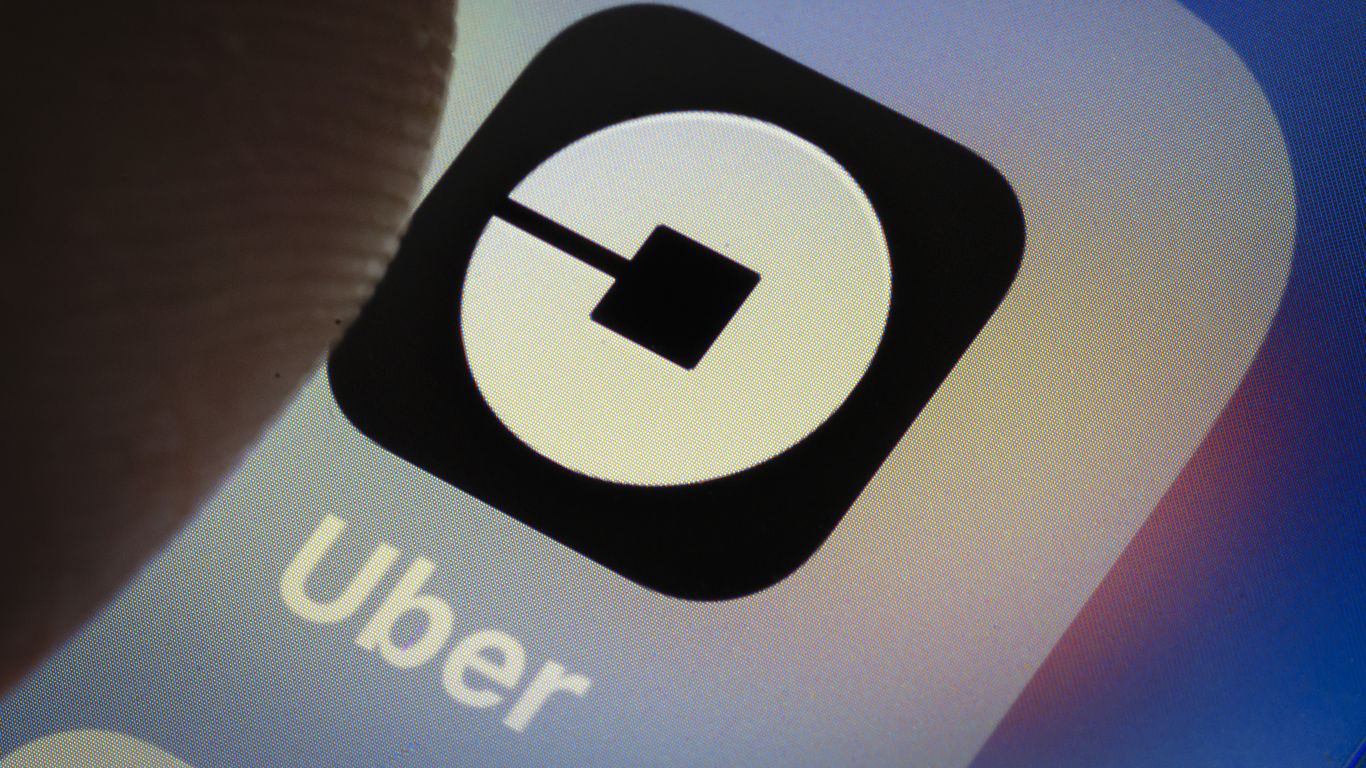 Uber adds first independent board chairman