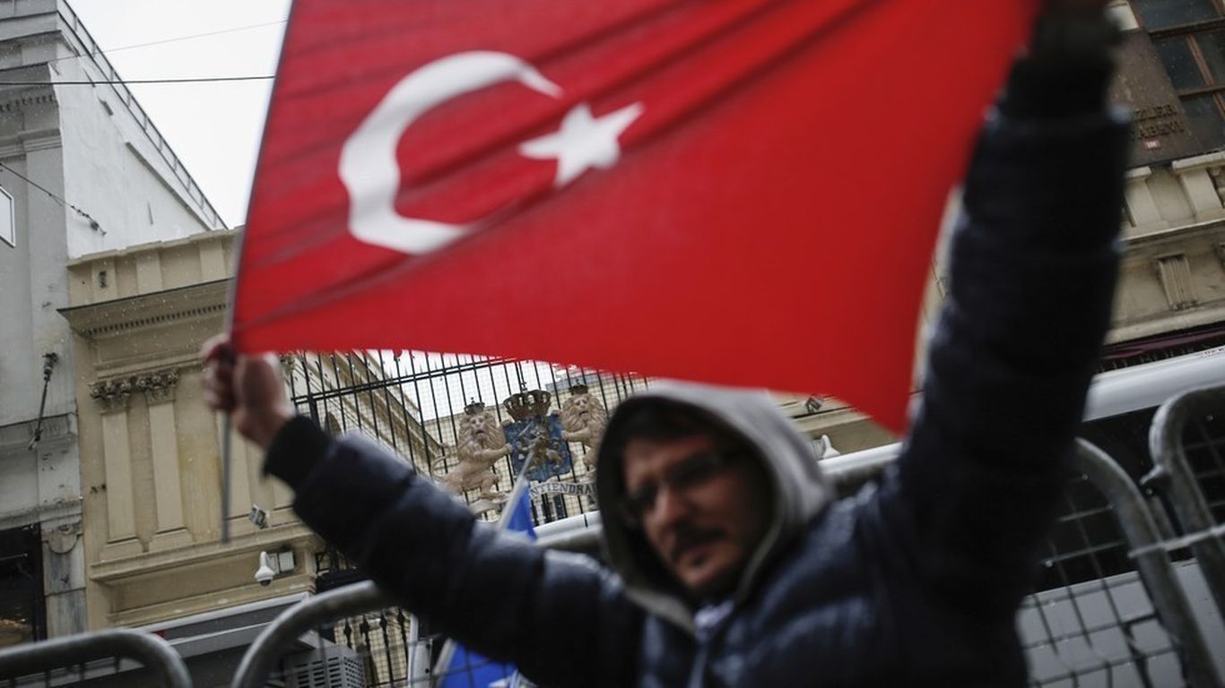 Hack leads to Twitter accounts posting pro-Turkey content
