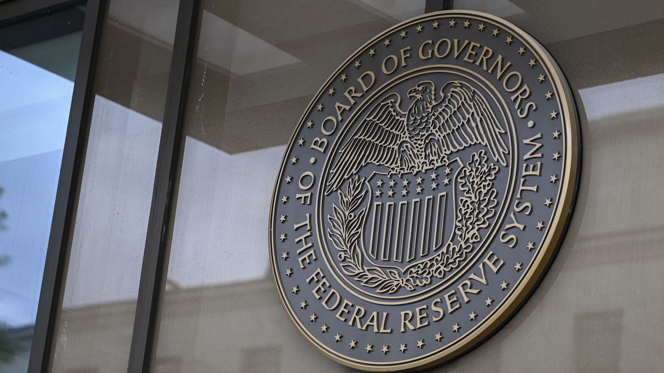 Tougher banking rule proposal exposes division among Fed officials