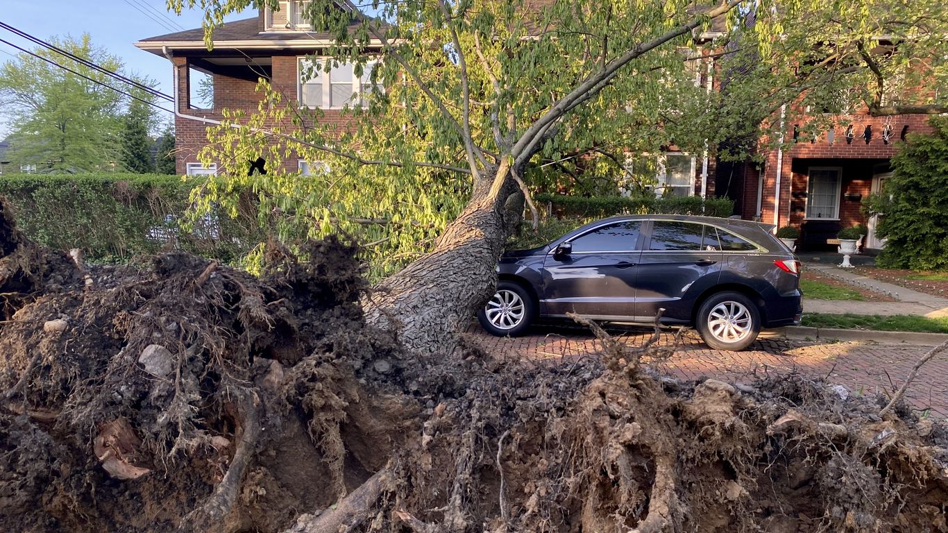 Storms kill 3, cut power to thundreds of thousands in Pittsburgh area ...