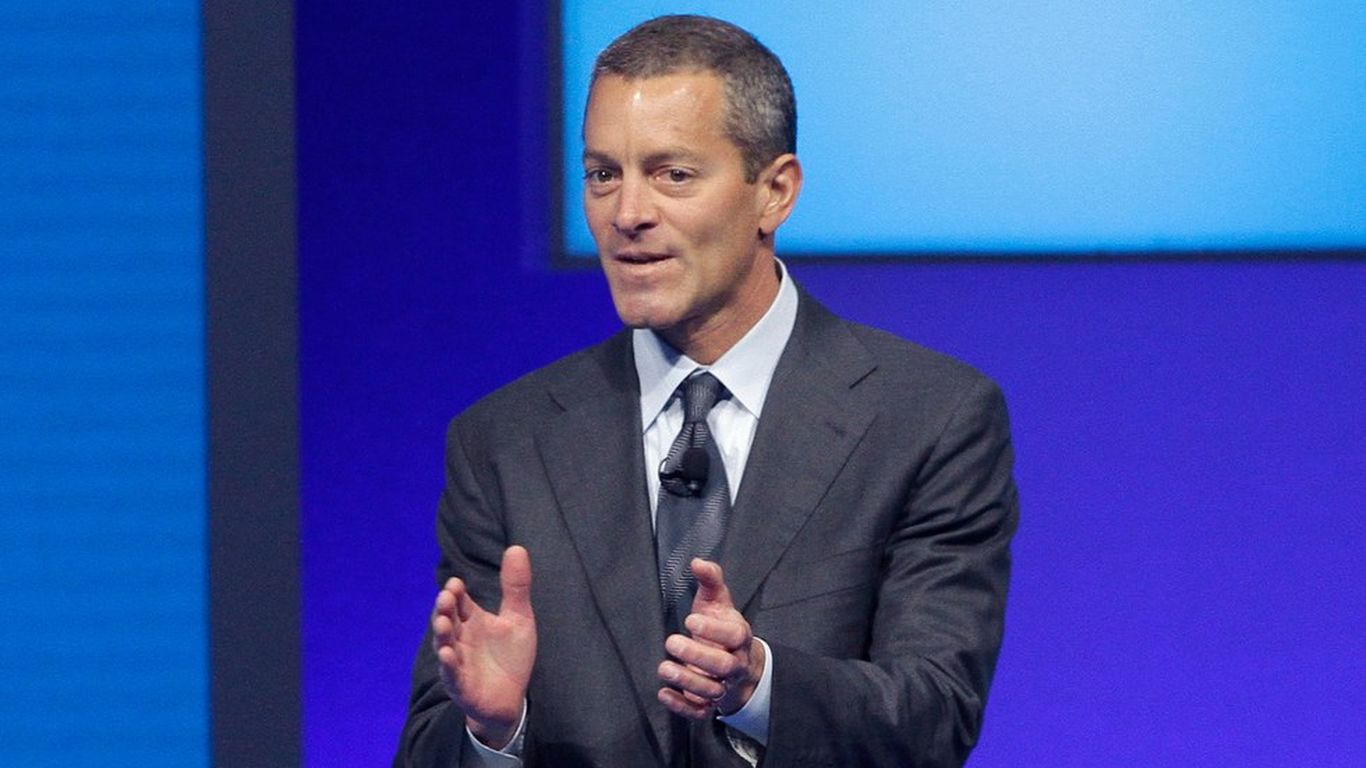 Open borders good for Walmart customers, says chairman