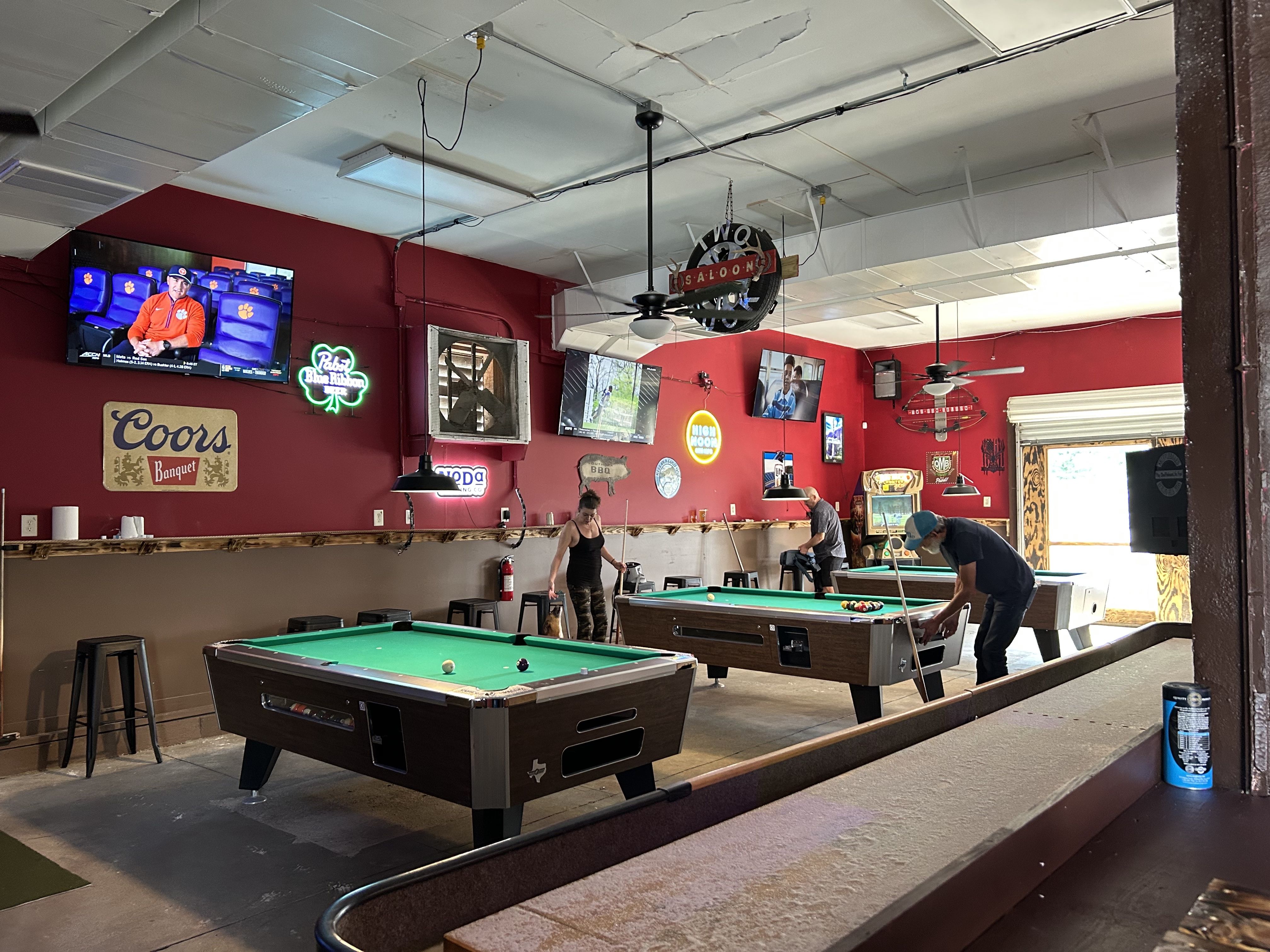 Two Buck Saloon expands with family-friendly bar in Oakhurst - Axios ...