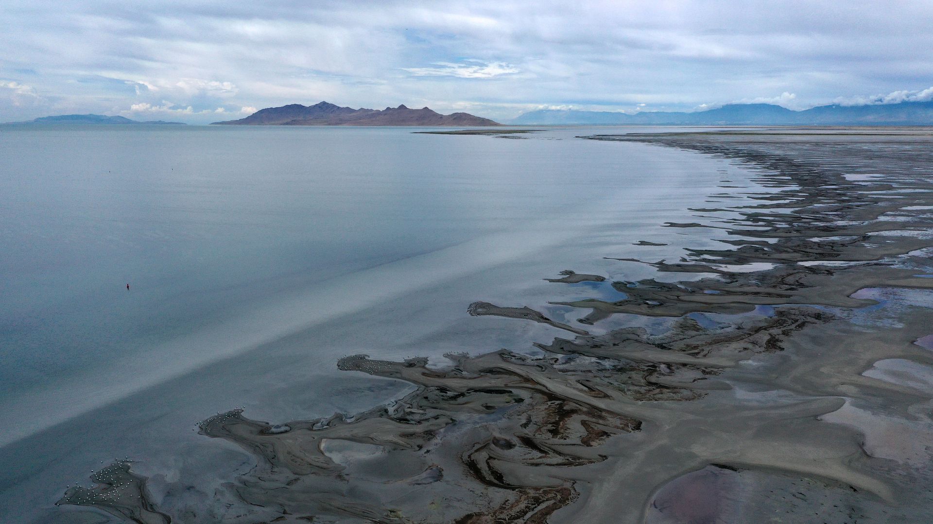 How Great Salt Lake dust impacts Latinos and Pacific Islanders - Axios ...