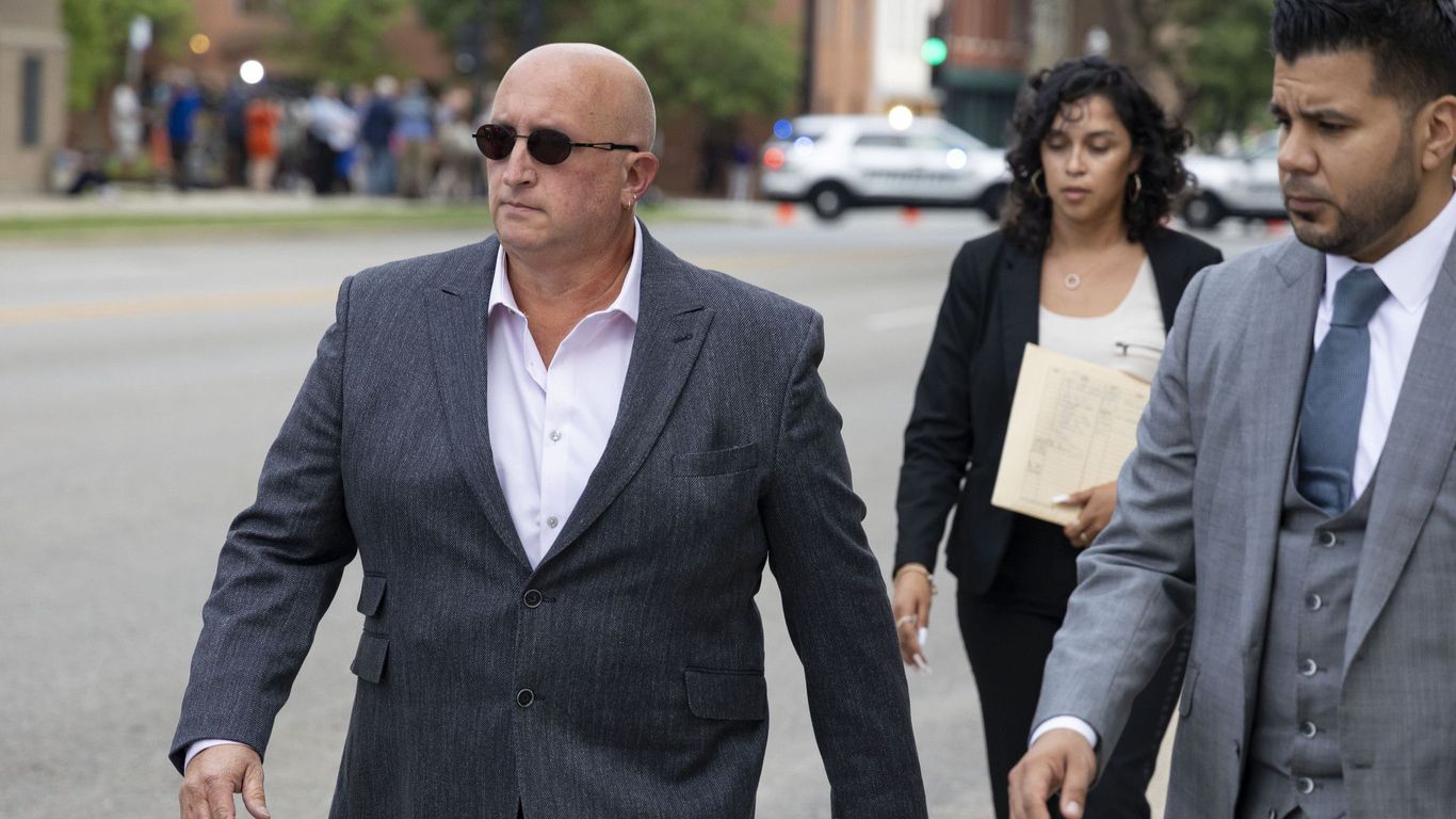 Highland Park shooting suspect's father charged with reckless conduct Highland Park shooting suspect's father charged with reckless conduct