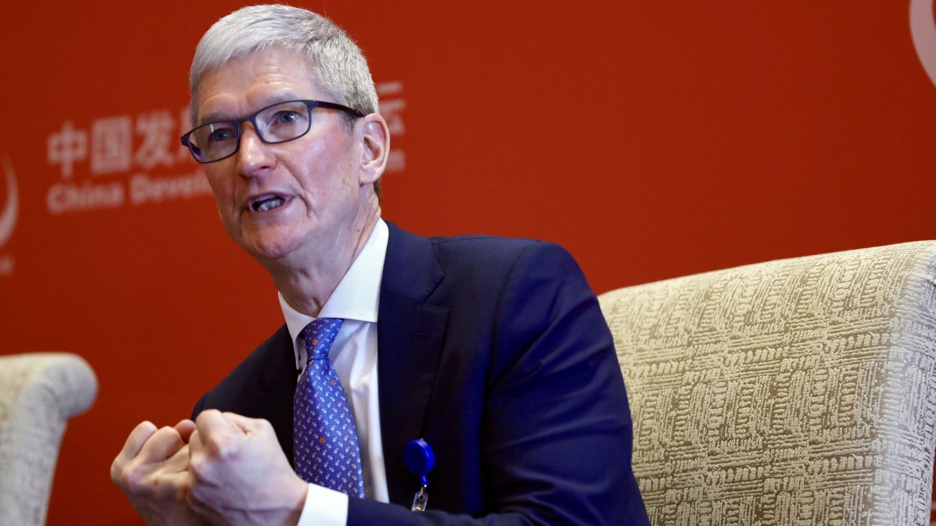 Tim Cook calls for stronger data privacy regulation
